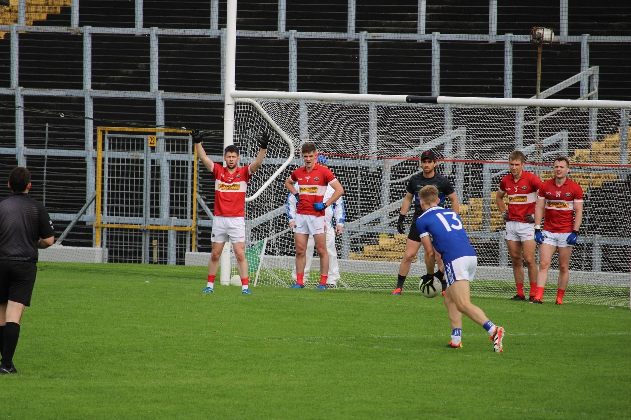 Solo Sports | Custom Teamwear & sports gear | Gaelic gloves | Sliotars